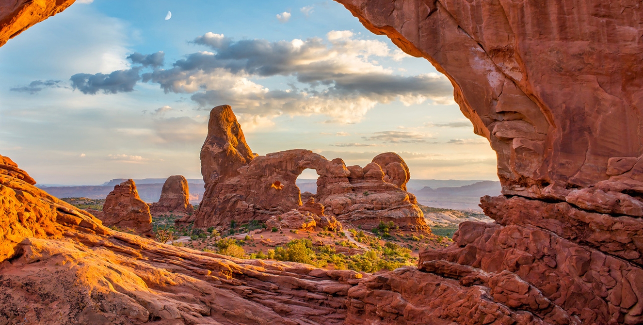 Mountains, Arches, and Canyons by Rail | Railbookers®